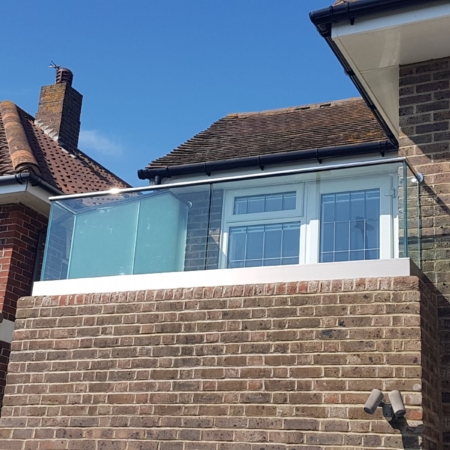 Minimum horizontal imposed loads - Brighton Balustrade - Sussex Glass ...